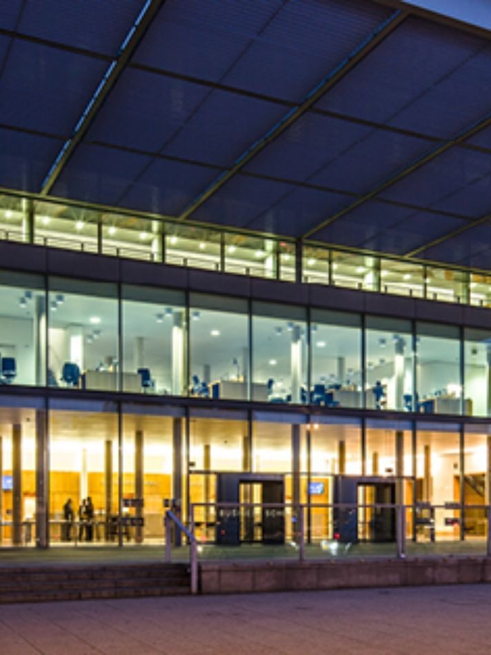 Best Business Schools In UK For EMBA