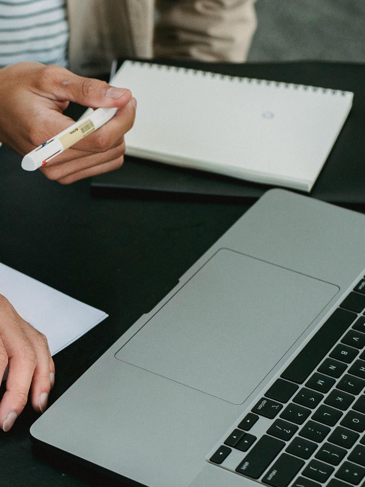 Online Vs Offline: How Hybrid Education Bridges Learning Gap