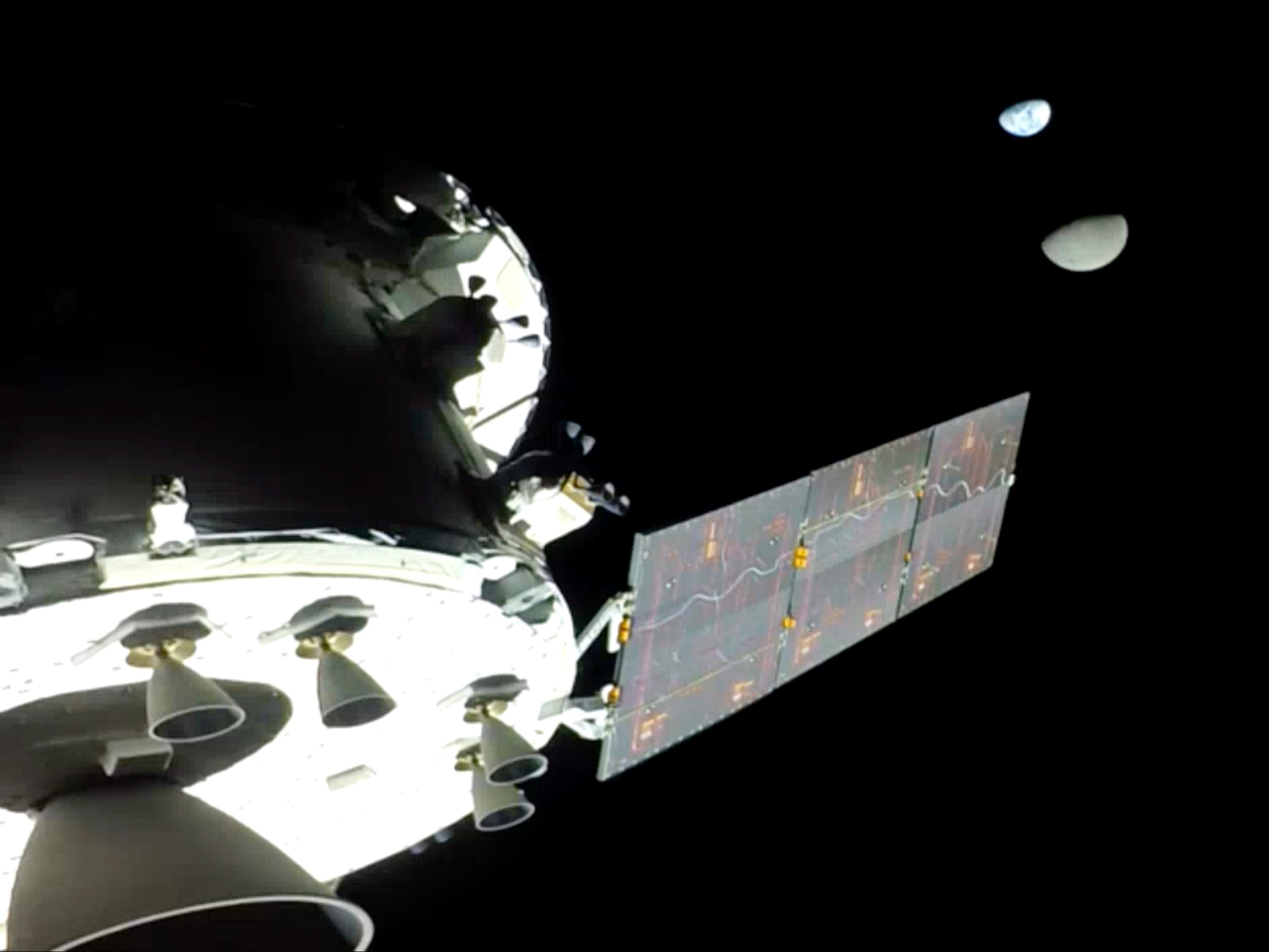 NASA capsule makes record breaking distance