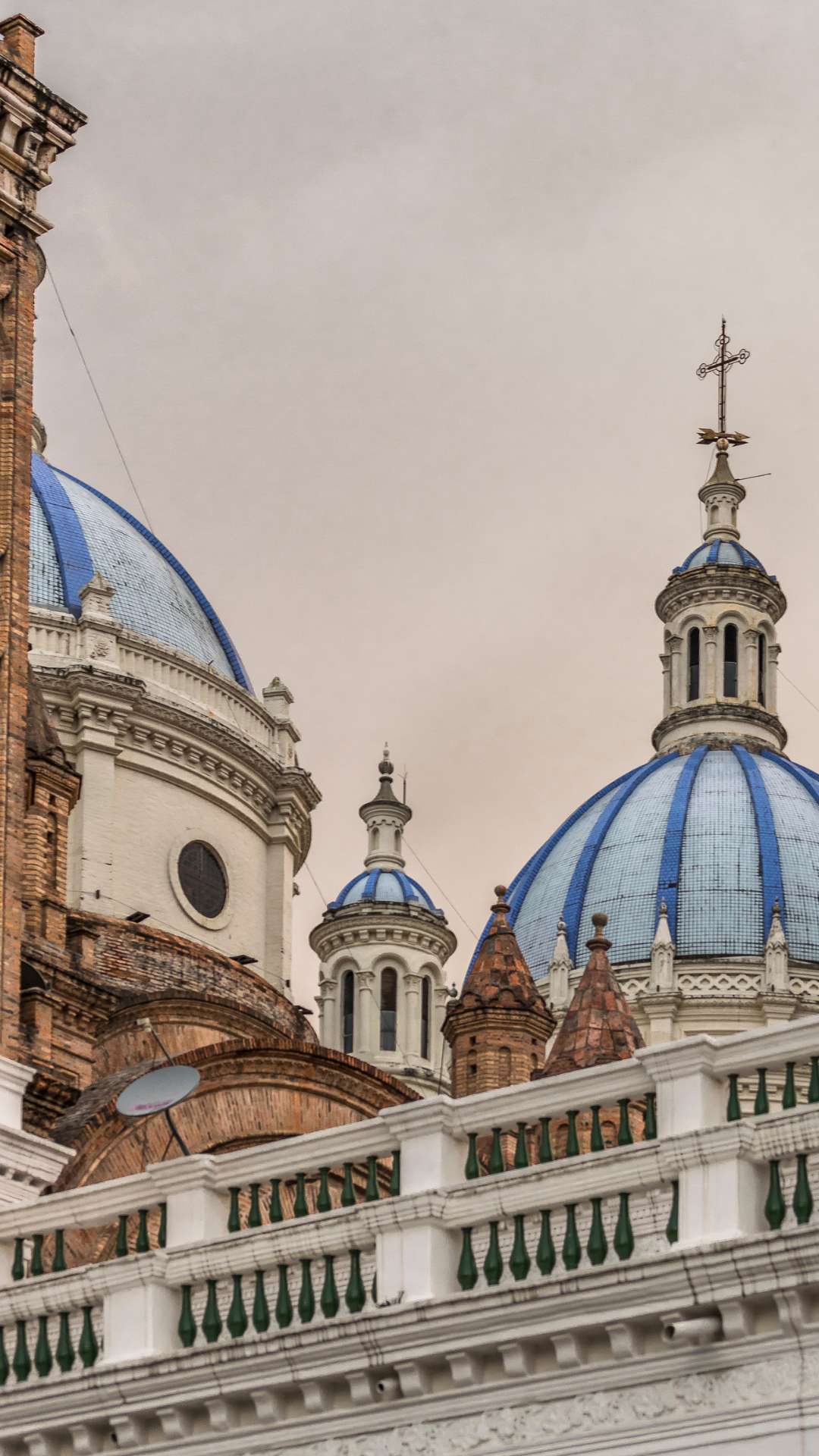 Most Famous Buildings In Ecuador