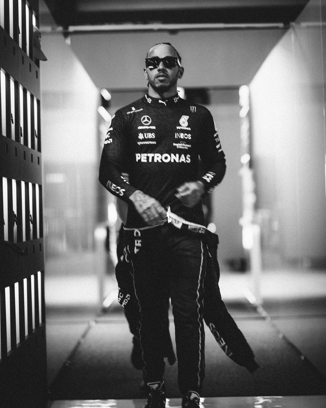 10 looks de Lewis Hamilton para você se inspirar