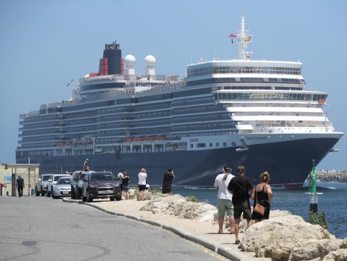 COVID cruise ship docks in Fremantle