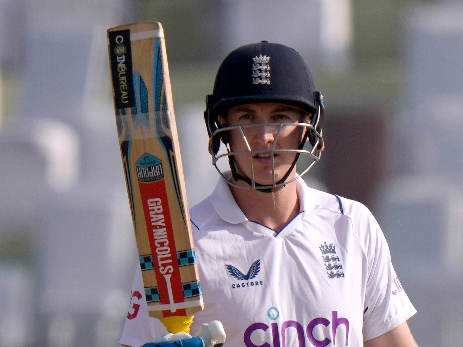 Brook belts England to 657 in Pakistan